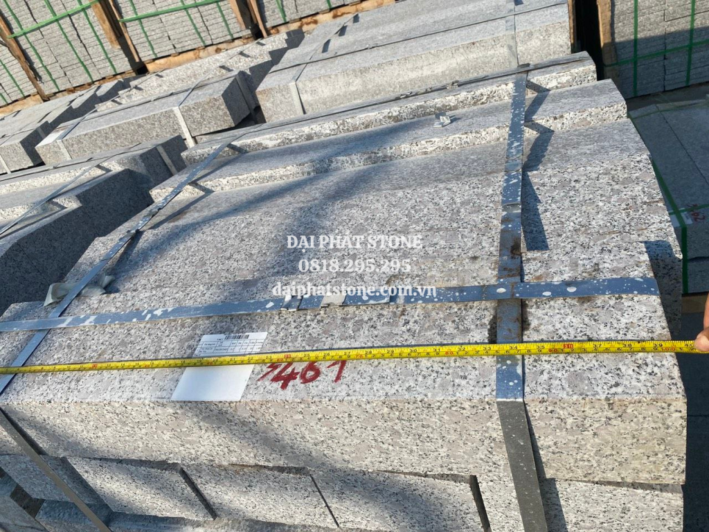 Đá bó vỉa granite tím hoa cà - Đại Phát Stone